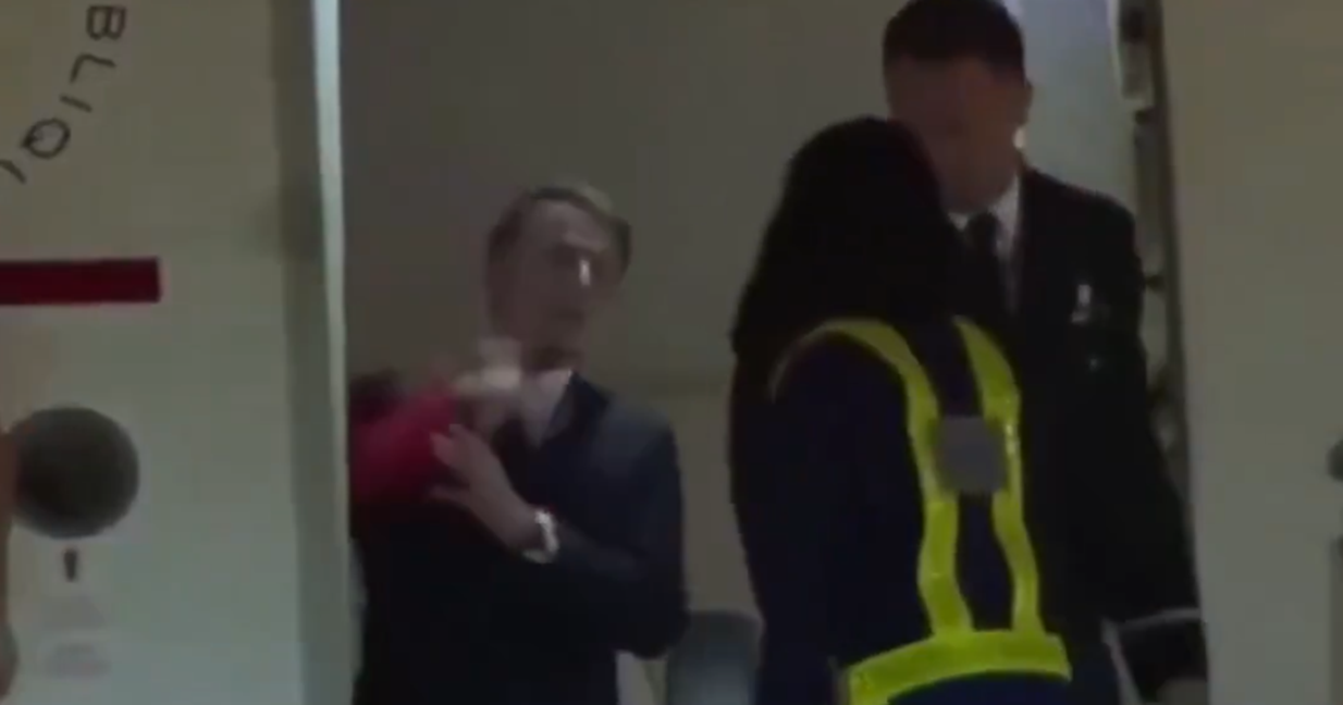 Une gifle royale ? Ce moment inattendu entre Brigitte et Emmanuel ...